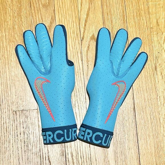 Nike | Accessories | Nike Gk Mercurial Touch Elite Size 81 Promo ...